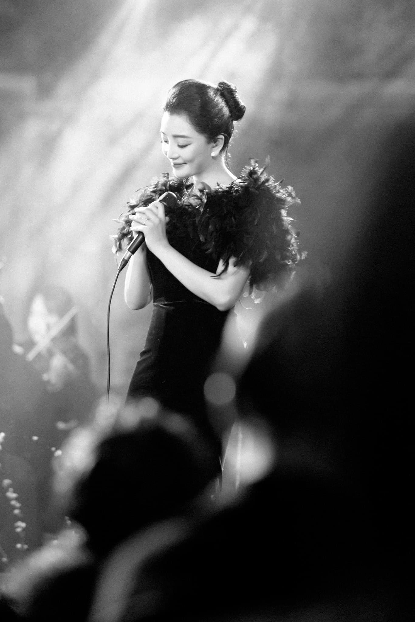 Sự Nghiệp - Phạm Thu Hà Offical Website